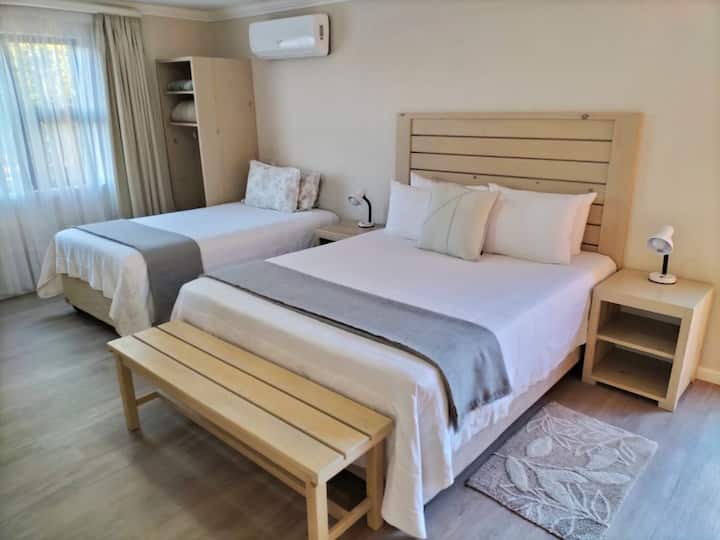 Stayawhile Guesthouse Unit 2 - Colesberg
