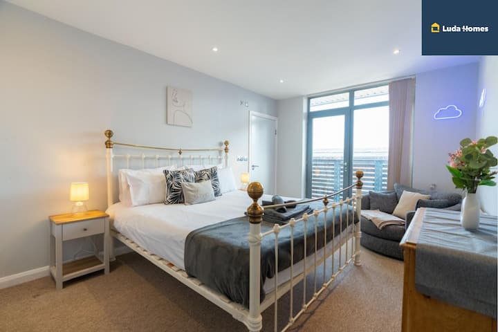 Charming 2-bed Apt | Close To Amenities | Sleep 6 - Watford