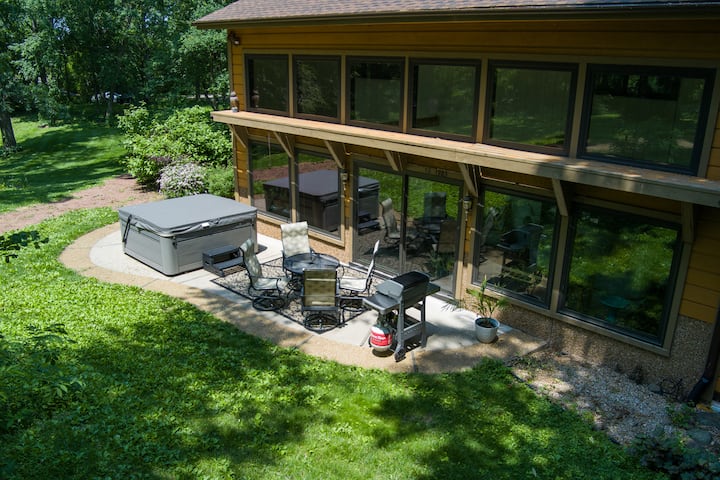 Hot Tub/pool Table - 20 Min To Madison! - Lake Kegonsa, Stoughton