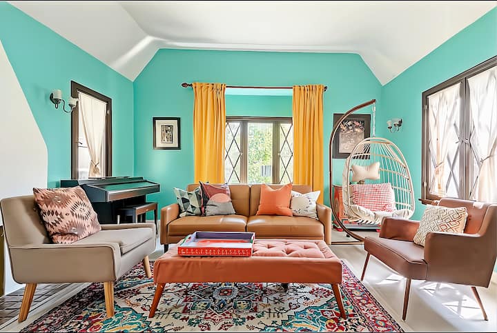 Beautiful Cozy Mid Century Spanish Home - Long Beach, CA