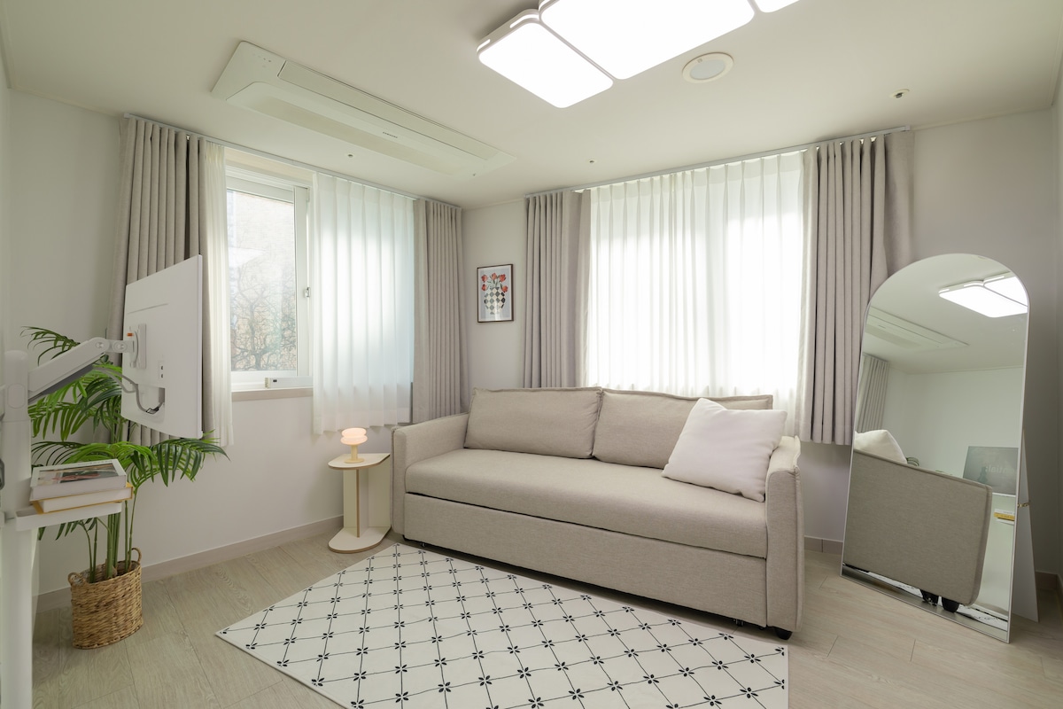 [& Home Da111] Dongdaemun | DDP | High Floor | Full Option 2 rooms ...