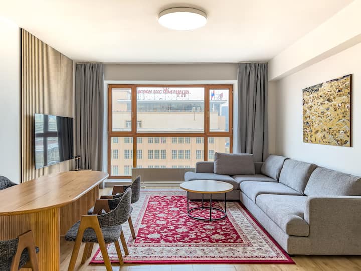 Luxe 3 Bedroom • Views • Steps To State Dept Store - 蒙古