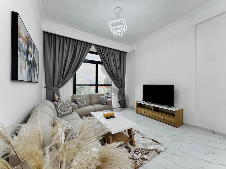 Amazing Location 2 Br + Maids L 6 Sleeps Family - Dubai