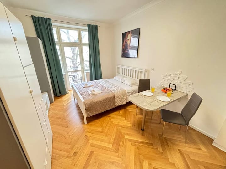 Friendly Apartments In Prague +Balcony #402 - Prague