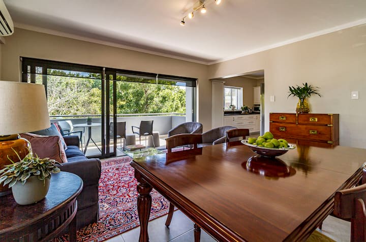 Upmarket Stellenbosch Apartment
Famohof 1 - Stellenbosch
