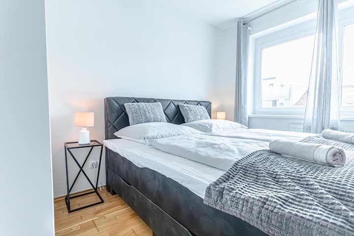 @Vienna Center, Modern & Stylish 1br+1lr Apartment - Vienna