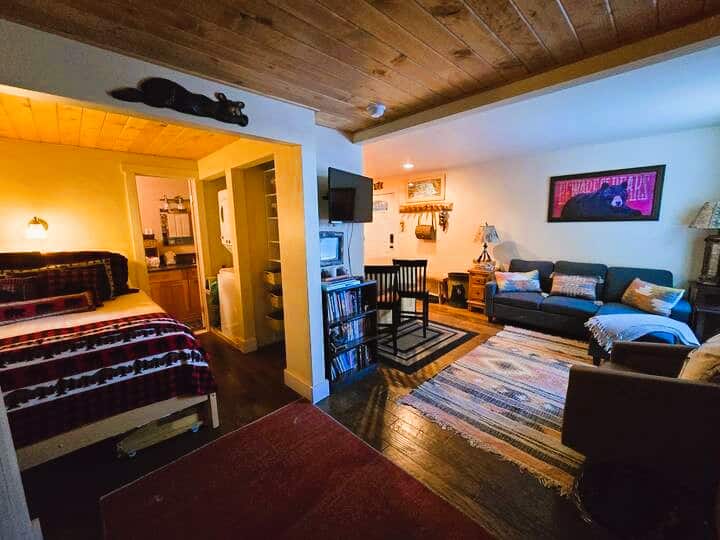 Big Sky Bungalow, Ski Location - Big Sky, MT