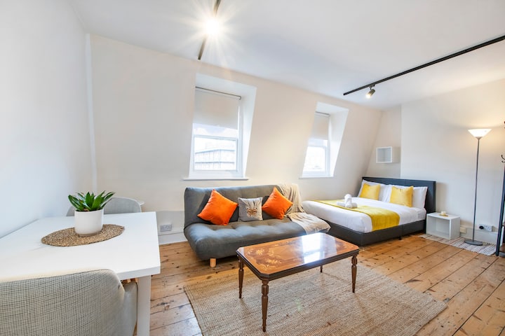 Quiet Hideaway Near Angel Station & O2 Academy - London