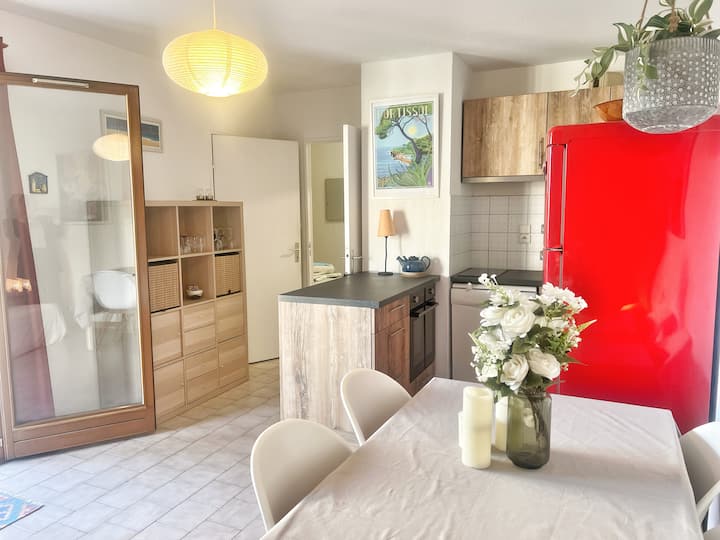 Appartement 4 Pers Avec Piscine, Terrasse, Parking - Sanary-sur-Mer