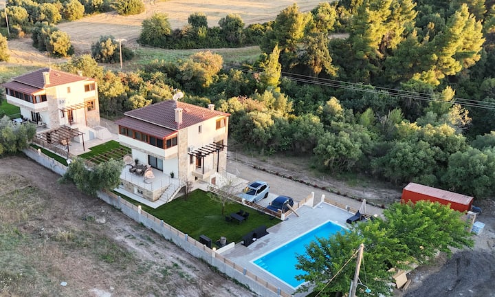 Helvetia Luxury Pool Villa - Halkidiki