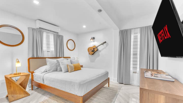 Miami Designer Apartment Unit 2 - Miami, FL