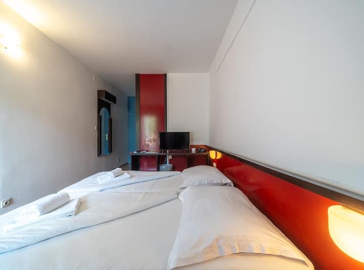 Hotel Issa - Twin Room Park View - ビス島