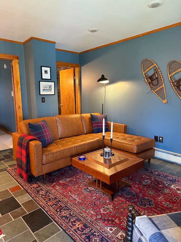 Mountainside Chalet Suite On Hosmer Pond - Camden, ME