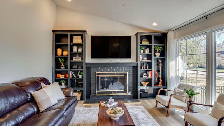 Luxury: Private Pickleball, Tennis, Pool, & Hottub - 路易維爾