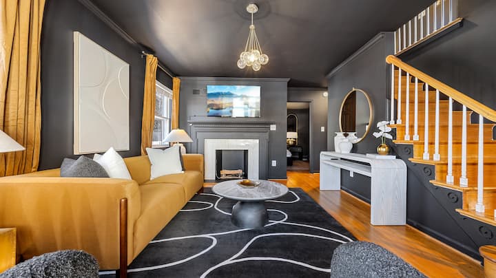 4 King Beds <|> A Marvelous Old Town Xcape - Alexandria, VA