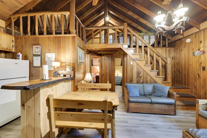 Cozy Lake Cabin #2 W/boatdock - Lake Wallenpaupack, PA