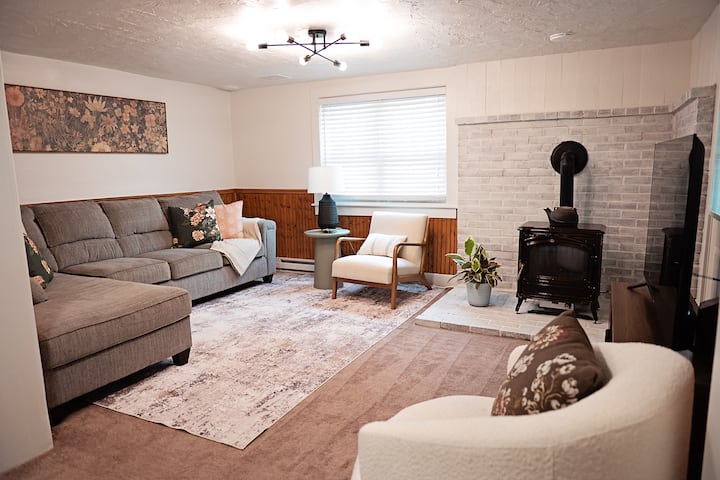 The Fern Cottage [Hot Tub + Pool] - Bethel, PA