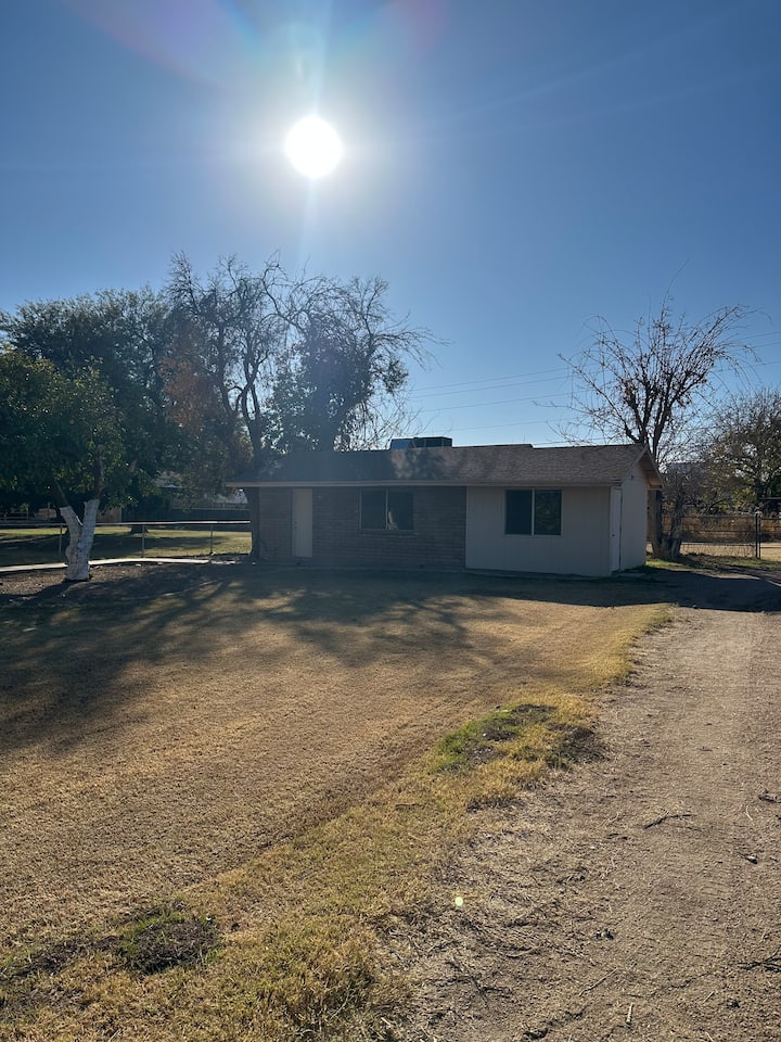 Coming Soon Pet Friendly Gated Guesthouse! - Peoria, AZ