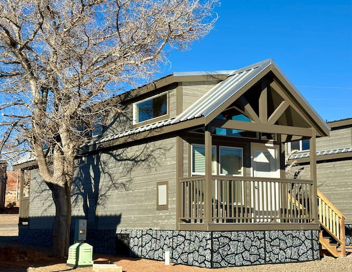 Cozy Tiny Home King Room #24b - Page, AZ