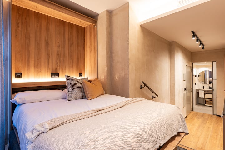 Dobo Ma24 2pax 1bth Gnd Floor With Murphy Bed - Madrid