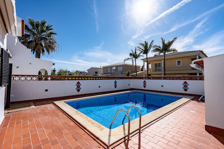 Casa Familiar No Algarve Com Piscina Privada - Lagos