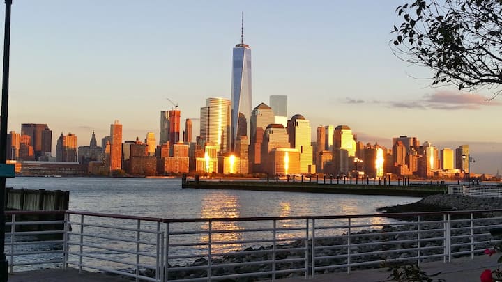 Best Price Of The Season Posh 1 Bedroom Wtc Views - Hoboken, NJ