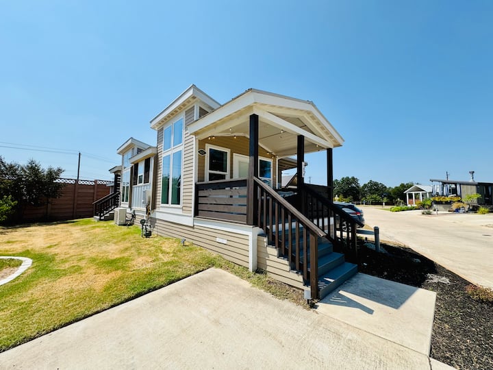 The Tiny Treasure | Pool & Hot Tub - Austin, TX