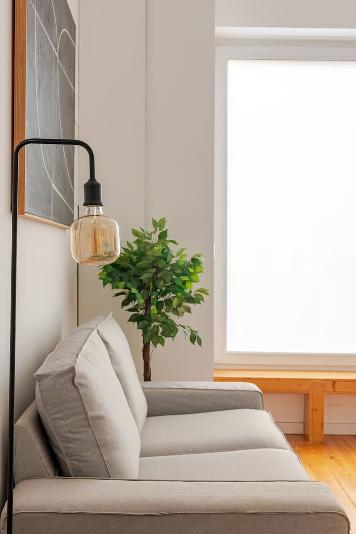 Breeze - Bright Modern & Central W/ac And Parking - Campo de Ourique
