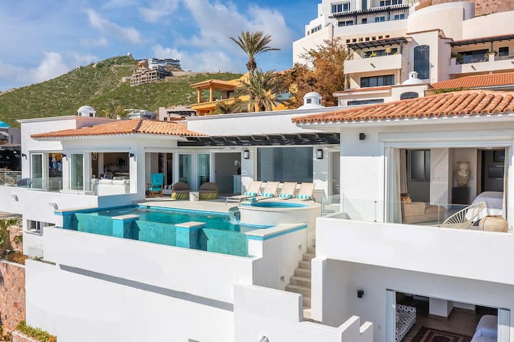 Breathtaking Ocean Views & Modern Luxury Villa - Cabo San Lucas