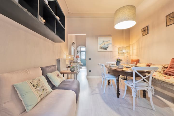 Vintage 4 Bedrooms + Seaview - Viareggio