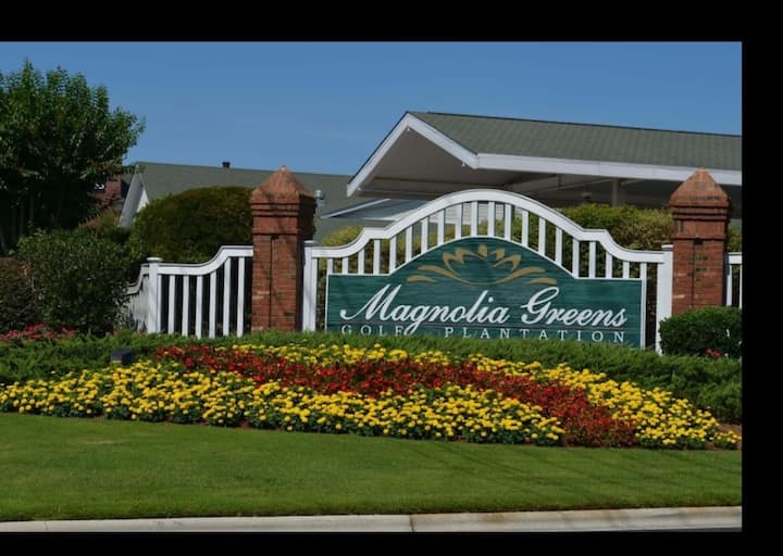 Magnolia Greens Getaway - Leland, NC