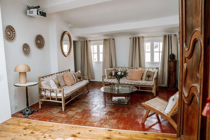 Magnifique T3 Avec Terrasse, Clim & Home-cinéma - Aix-en-Provence