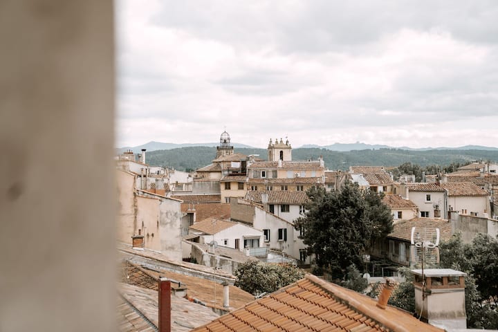 Magnifique T2 Avec Terrasse, Clim & Home-cinéma - Aix-en-Provence