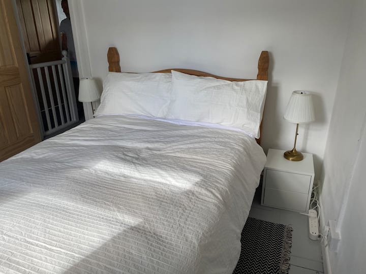 Bristol Double Room Street Parking Hot Tub Not Caz - Bristol