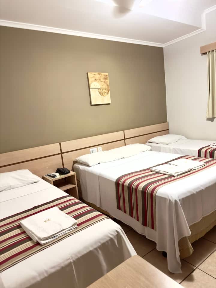 Quádruplo Família - Villa Rebellato - Olímpia