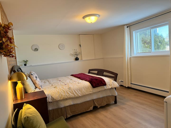 Quiet Room With Nature Surround - Halifax Regional Municipality