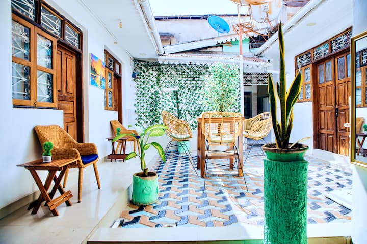 Room At The Grove, Stone Town - Zanzibar