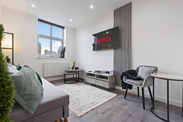 Emerald Luxe Leicester | City Apt | Sofa Bed |Wifi - Leicester