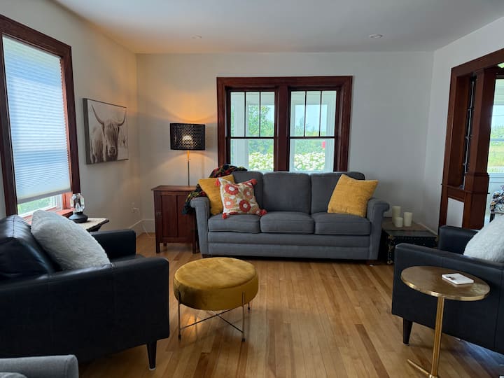 The Gillis House- Renovated Vacation Country Home - Inverness Beach