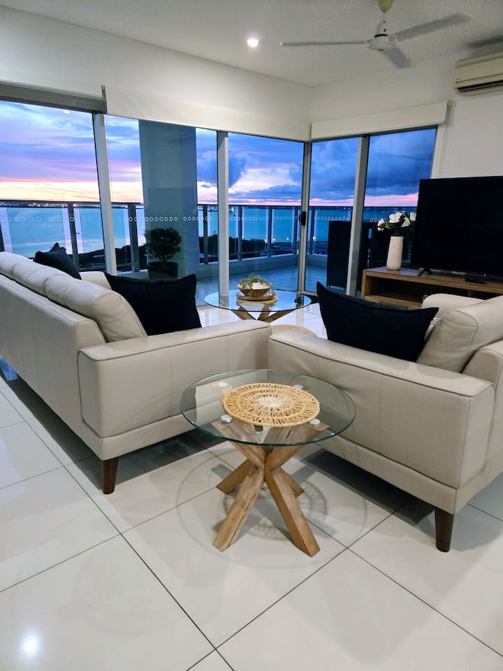 Skyview 2 Bathroom Sub-penthouse Harbour Apartment - Darwin