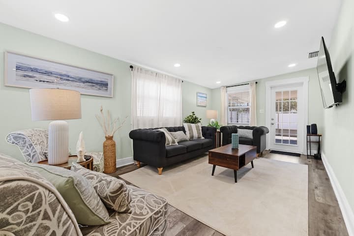 Near Busch Gardens/rayj Std+backyard & Games, Pet! - Tampa, FL