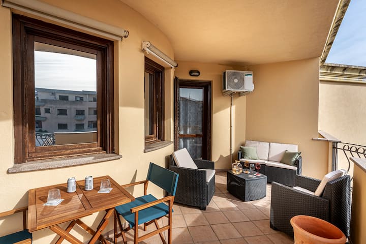 Elegante Appartamento In Centro Con Parcheggio - Olbia