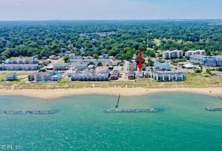 Oceanfront Cozy Beach Duplex - Norfolk, VA