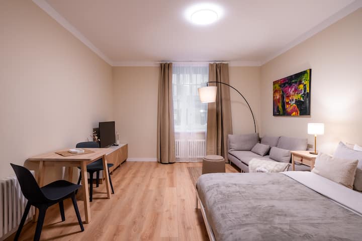 Minimalist Design | 300 Mbps Wi-fi | Super Central - Riga