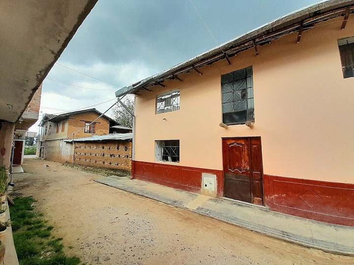 Casa Rústica En Baños Del Inca - Cajamarca