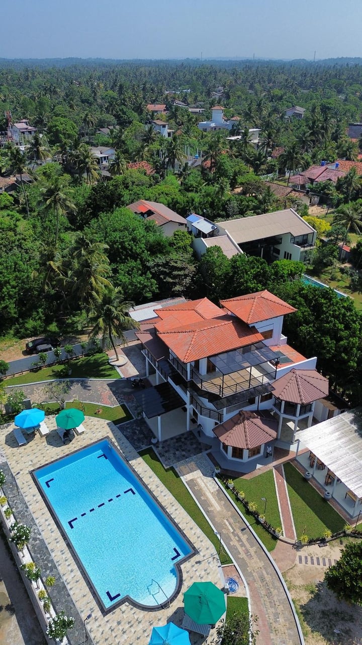 Edwin's Beach House Mirissa W Pool&volleyball Rm3 - Mirissa