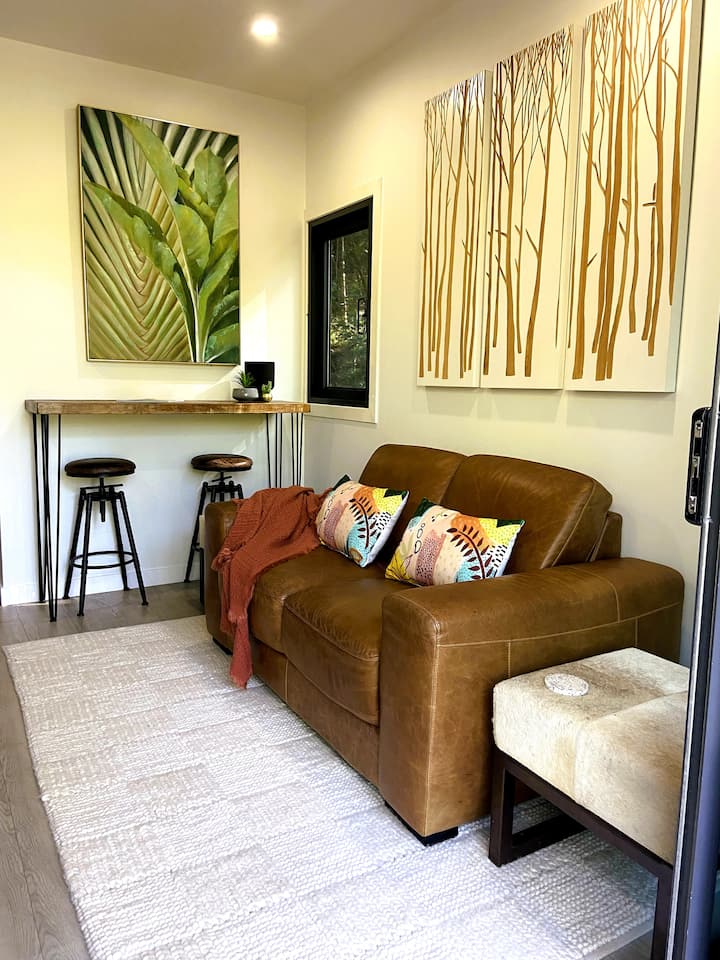 Sunset Ridge - King Bed Cabin & Breakfast Basket - Tamborine Mountain