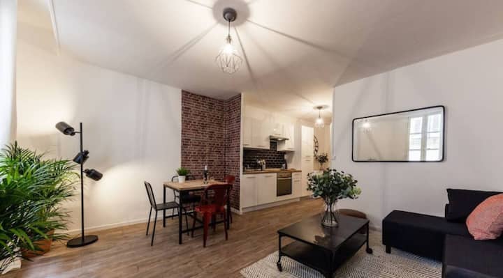 Charmant Appartement Au Panier - Acontraluz