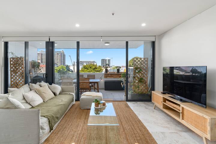 Crown Beach Escapestylish Comfort By The Sea - Wollongong
