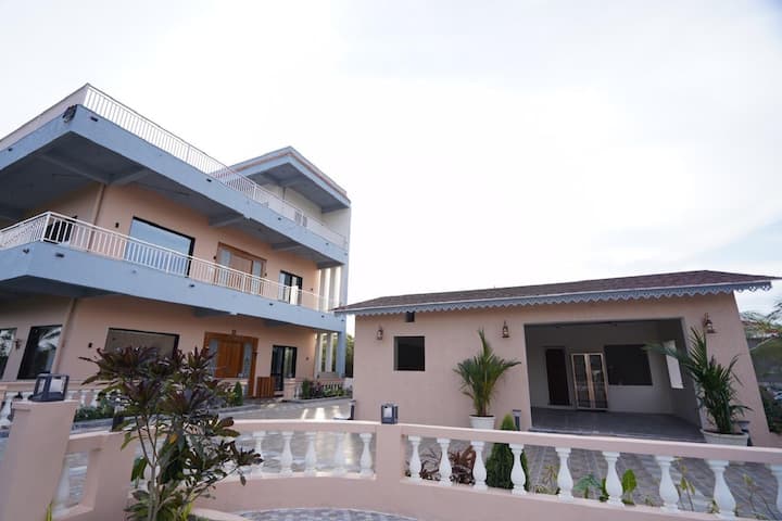 Gf
Gogupudi Farm - Hyderabad